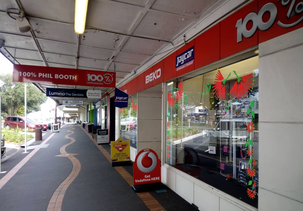 100% Phil Booth | Te Puke Online
