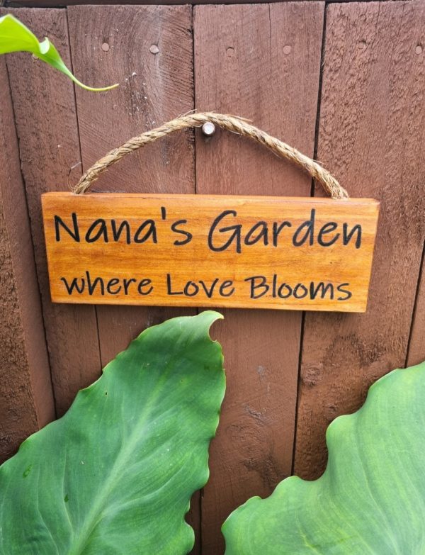 Garden Sign (Nana's Garden where love blooms) | Chooice