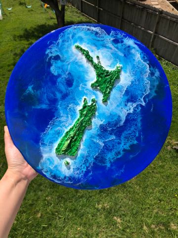 handmade 3D New Zealand map ocean waves on resin | Chooice