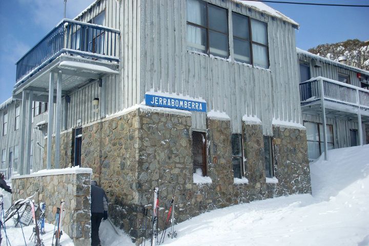 Jerrabomberra Lodge | Mall Planet