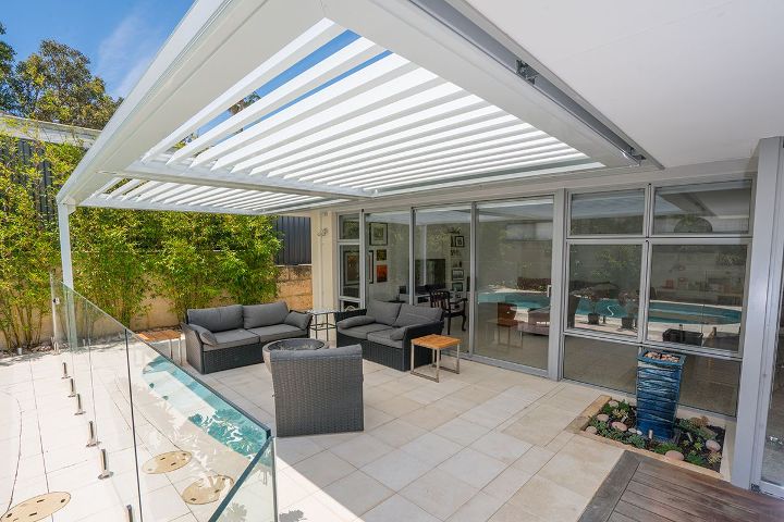 Sunroof Installation - Venture Outdoor | Mall Planet